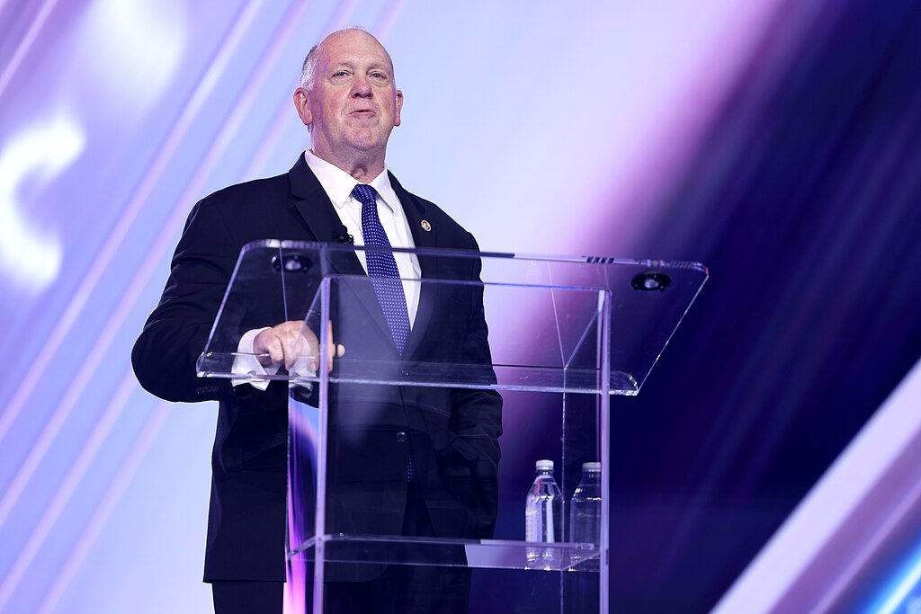 Tom Homan Calls on Democrats to Tone Down Anti-Ice Rhetoric – Swamp Digest